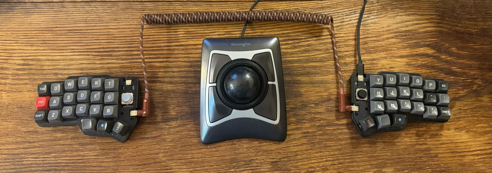 cocot46plus: A Corne-like unibody keyboard with trackball and encoder